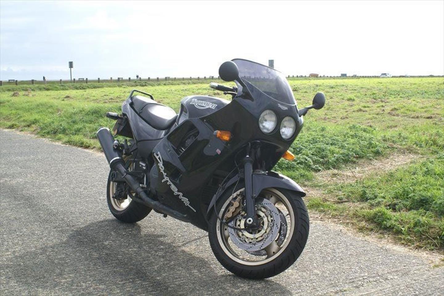 1997 Triumph Daytona 1200 – Motorcycle Specs